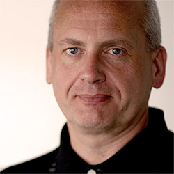 Um okkur | Hugvit
